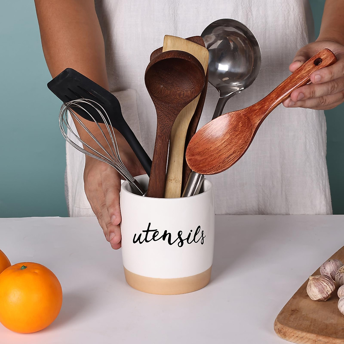 LEETOYI Ceramic Utensil Holder, Utensil Crock for Kitchen Counter, Countertop Utensil Storage Caddy Organizer, Farmhouse Kitchen Decor, Easy to Clean 33oz, White