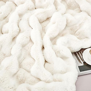 DREAMNINE Decorative Soft Thick Fuzzy Faux Rabbit Fur Throw Blanket for Couch Sofa, Reversible Plush Warm Fleece Fluffy Blanket for Winter, Luxury Cute Cozy Furry Blanket for Bed,50" x 60",Cream White
