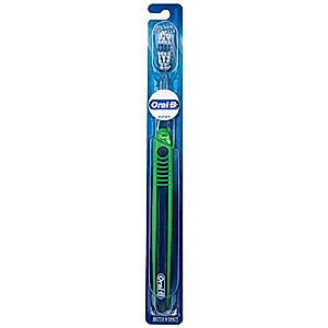 Oral-B Indicator Toothbrushes 35, Compact Soft (Colors Vary) - Pack of 2