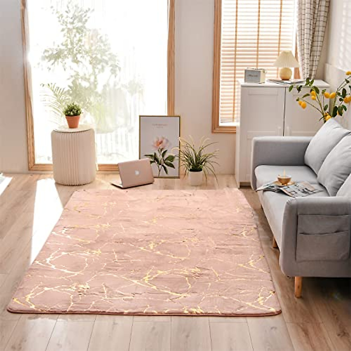 Aimuan Pink Rug Soft Gold Marble Metallic Glitter Area Rug Nursery for Princess Prince Modern Faux Rabbit Fur Mat Fluffy Plush Velvet Home Carpet Throw Rug Non-Skid Dots Backing (Pink, 5×8ft)