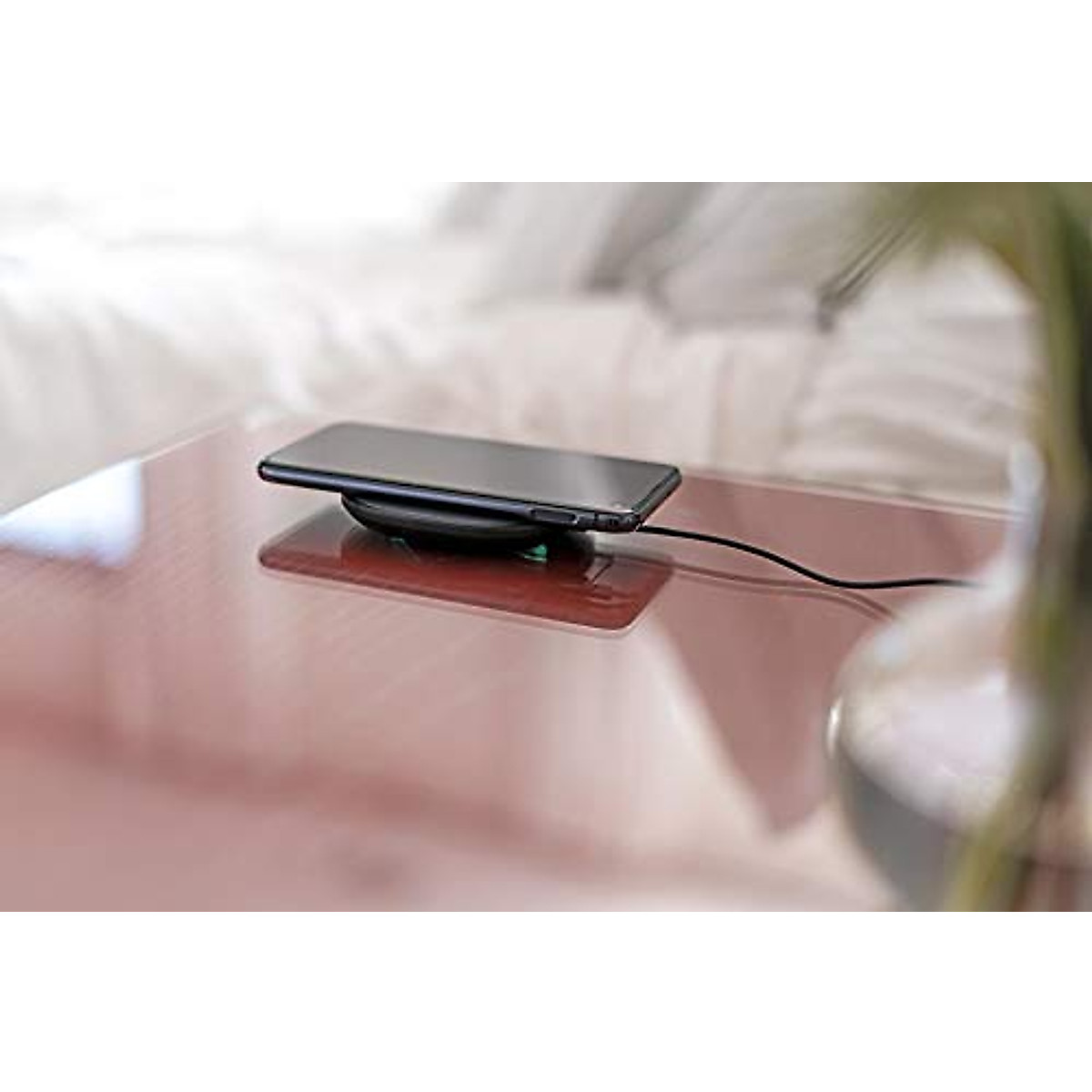 mophie Wireless 10W Charging Pad - Made for Apple Airpods, Iphone 11 Pro Max / XS Max, iPhone 11 Pro / XS, Iphone 11 / XR and Other Qi-Enabled Devices - Black, Model: 409903381