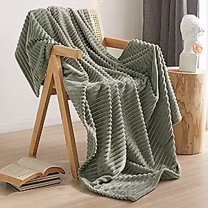 Geniospin Throw Blanket for Couch, Bed, Sofa – 280GSM Super Soft Lightweight Blanket with Strip, 3D Ribbed Jacquard Blanket, Plush Fuzzy Cozy Throws, Warm and Breathable (Sage Green, 50x60 inches)