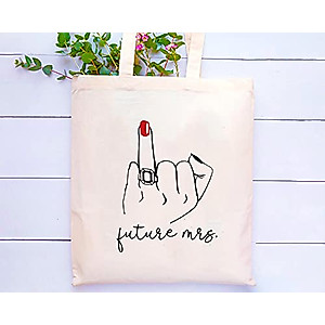 Future Mrs – Shoulder Bag Shopping Bag Tote Bag Gift – Engagement Gifts for Women - Bride to Be - Newly Engaged - Bridal Shower Gift for Bride - Bachelorette Party Gifts for Her
