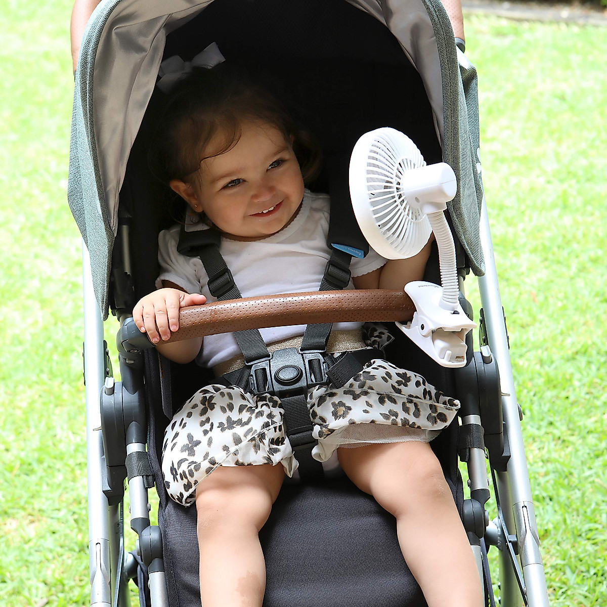 Dreambaby Caged Deluxe EZY-Fit Clip-on Fan - with Flexible Neck for Adjustable Air Flow - Perfect for Strollers, Cribs, Wheelchairs, Beach, Camping & Pool - White - 1 Pack