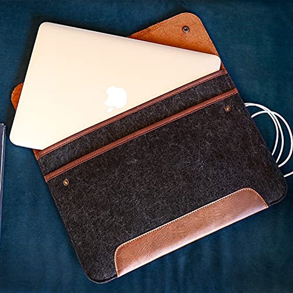 MegaGear Genuine Leather and Fleece MacBook Bag Laptop Sleeve for MacBook Pro and MacBook Air Case 14 Inch - 13 Inch (M4, M3, M2, M2, M1, Pro, Max) 13.3 Inch, iPad Pro 12.9 Inch - 2020 to 2024 Models