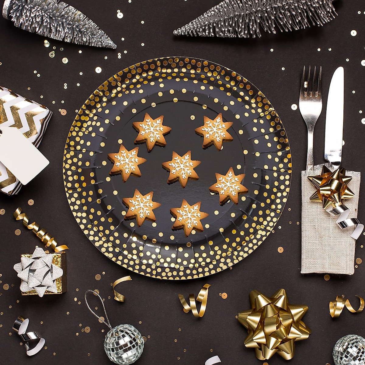 BLUE PANDA 48-Pack Black and Gold Party Plates, 7 Inch Paper Plates for Birthday Cake and Desserts