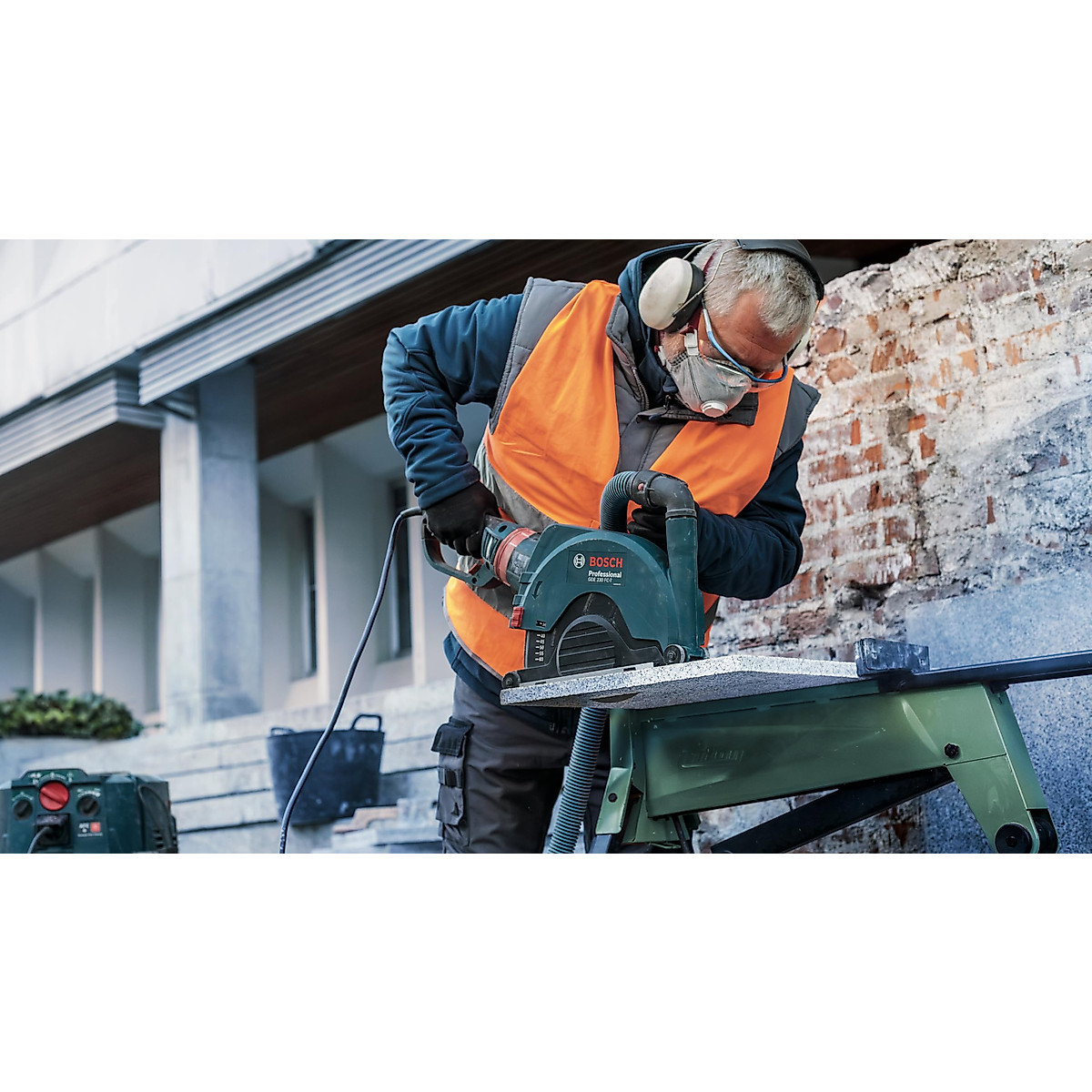 Bosch 2608602645 Diamond Cutting Disc Best for Stone, 230mm Ø, 22.23mm x 2.4mm x 15mm, Silver/Grey