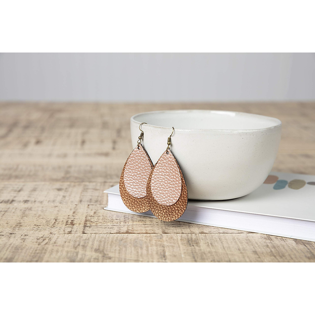 Aleene's Leather & Suede Craft Glue, White