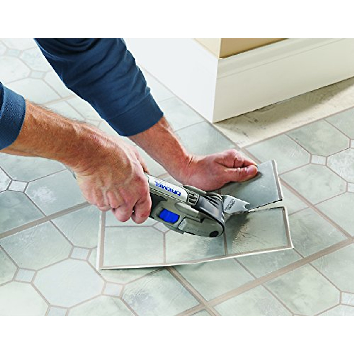 Dremel MM430 Multi Knife Oscillating Multi-Tool Accessory, Steel Blade Perfect for Cutting Flexible Materials - Universal Quick-Fit Interface Fits Bosch, Makita, Milwaukee, and Rockwell