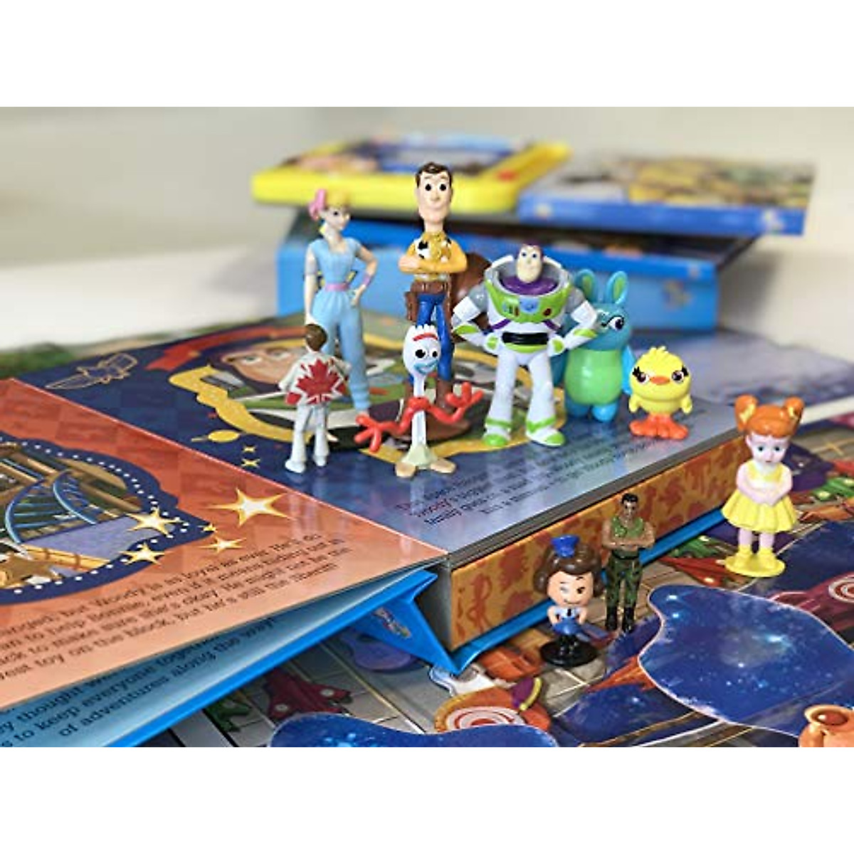 Disney / Pixar Toy Story 4 My Busy Books - Storybook, 10 figurines, playmat