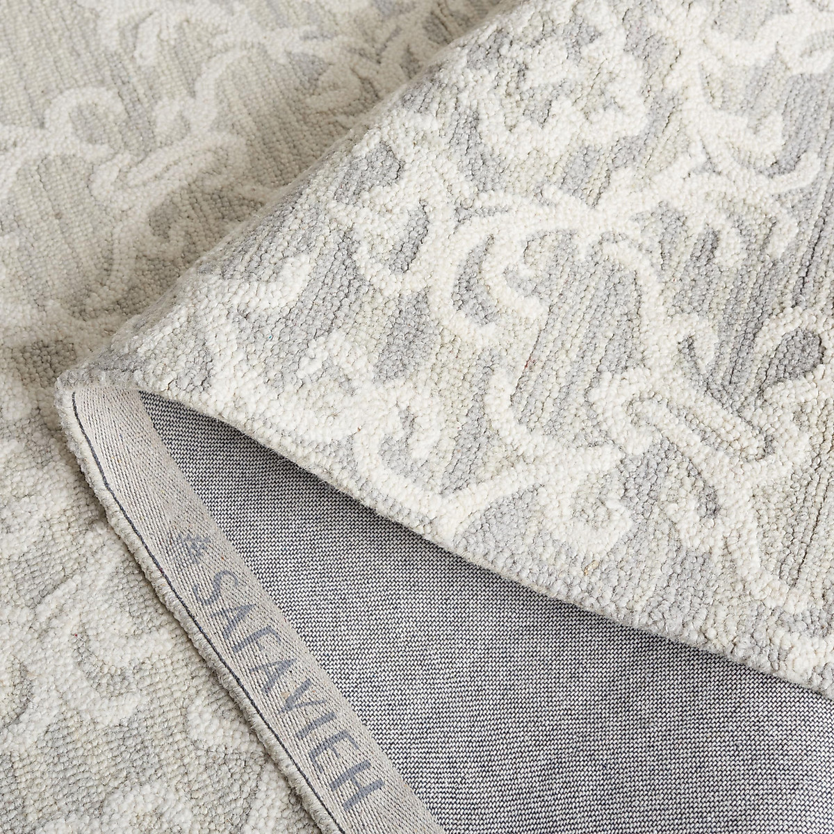 SAFAVIEH Blossom Collection Area Rug - 8' x 10', Grey & Ivory, Handmade Wool, Ideal for High Traffic Areas in Living Room, Bedroom (BLM104A)