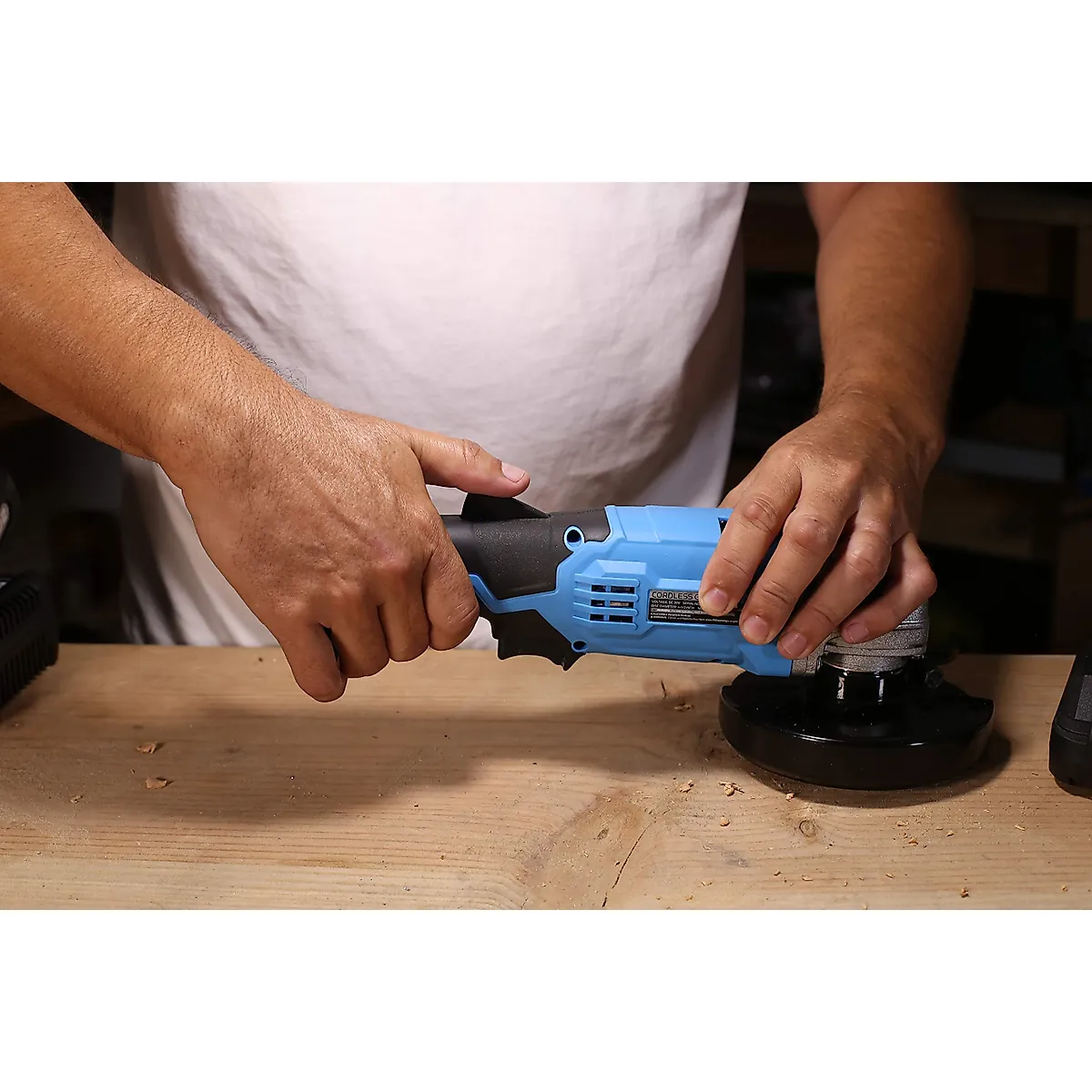 Pulsar 20V Cordless 2.0Ah Lithium-Ion 4 ½” Angle Grinder with Added Grinding Disc & Spanner Wrench, PT2620