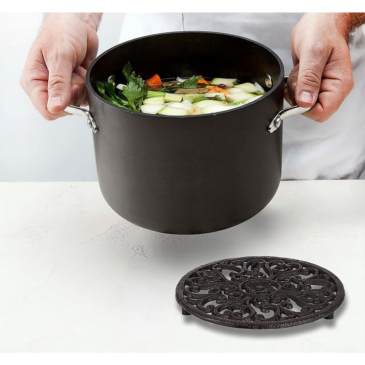 Sumnacon 1Pcs Round Cast Iron Trivet - 6.7 Inch Heat Resistant Iron Trivet for Hot Dish Pot Pan Plate Teapot, Rustic Cast Iron Hot Dish Plate Holder for Kitchen Dining Table Countertop Cooktop