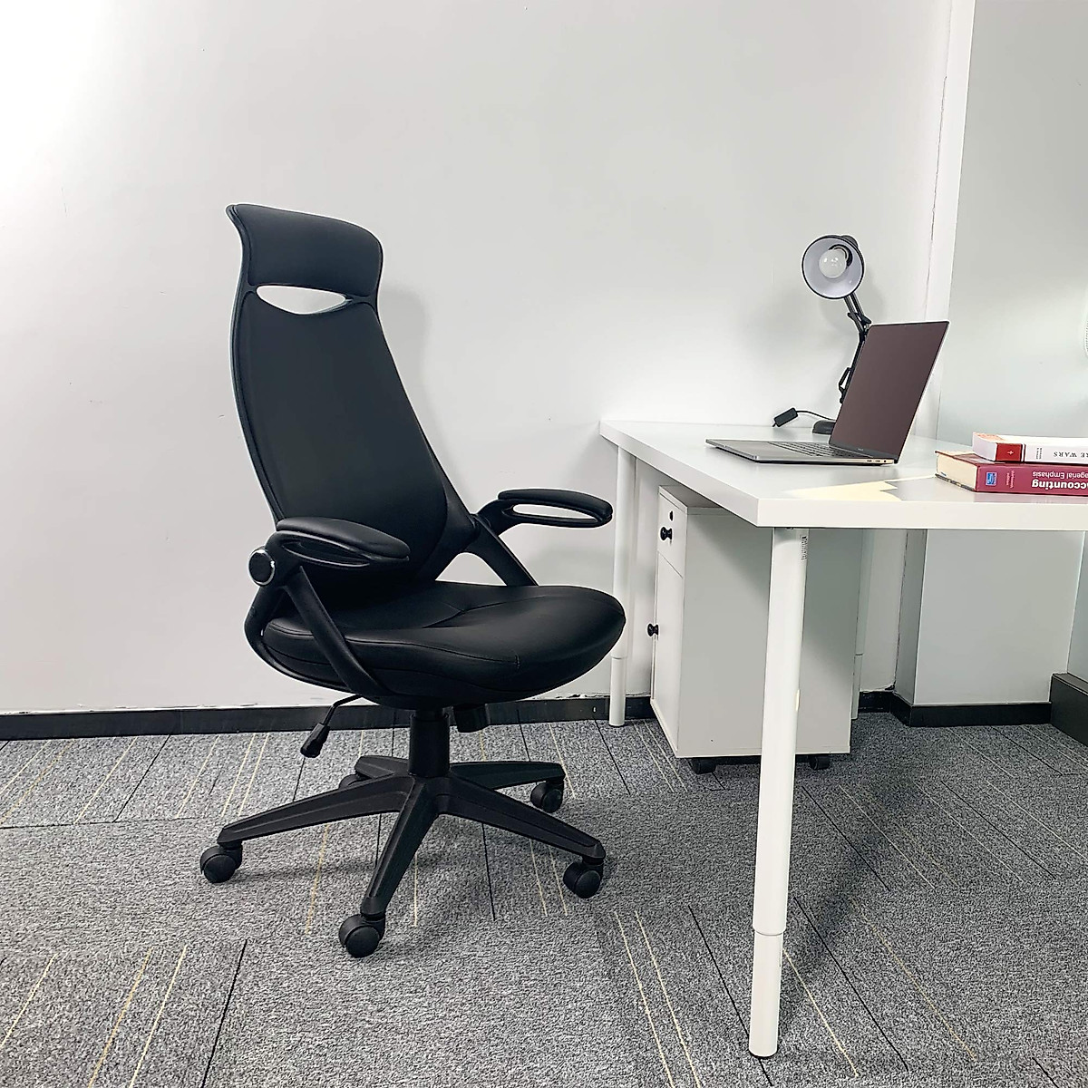 Office Chair Leather Multifunction Executive Swivel Ergonomic High-Back Task Lumbar and Headrest Support Computer Chair with Arms Desk Chair Black