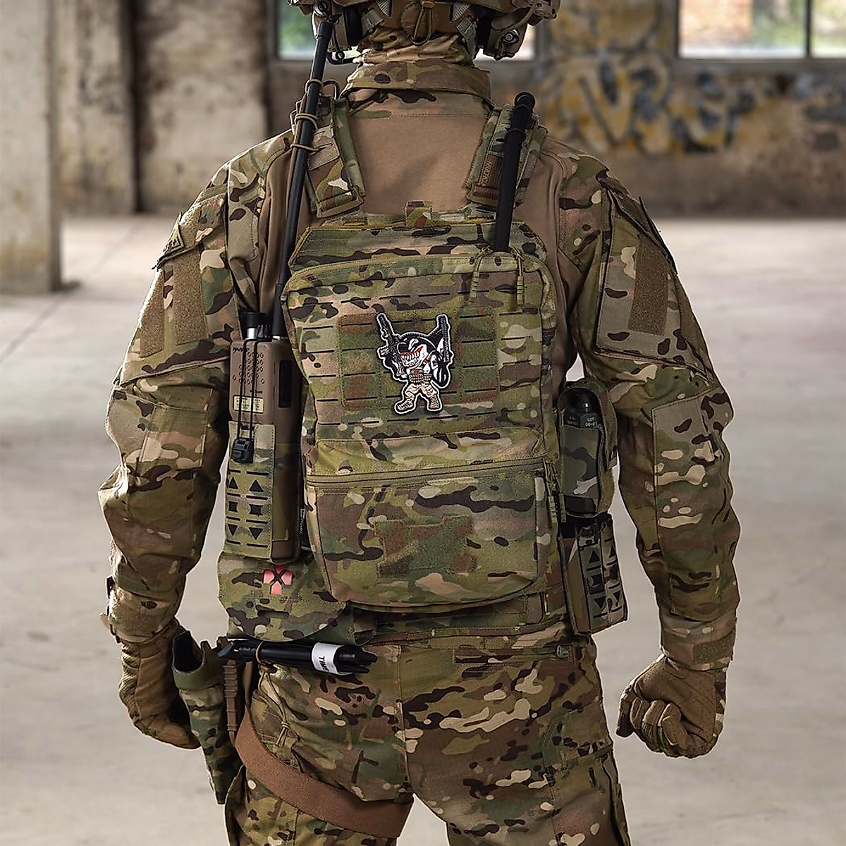 Tactical MOLLE Hydration Pack for 2L Hydration Water Bladder Hydration Bag for Tactical Backpack 500D Nylon (Multi-camo)