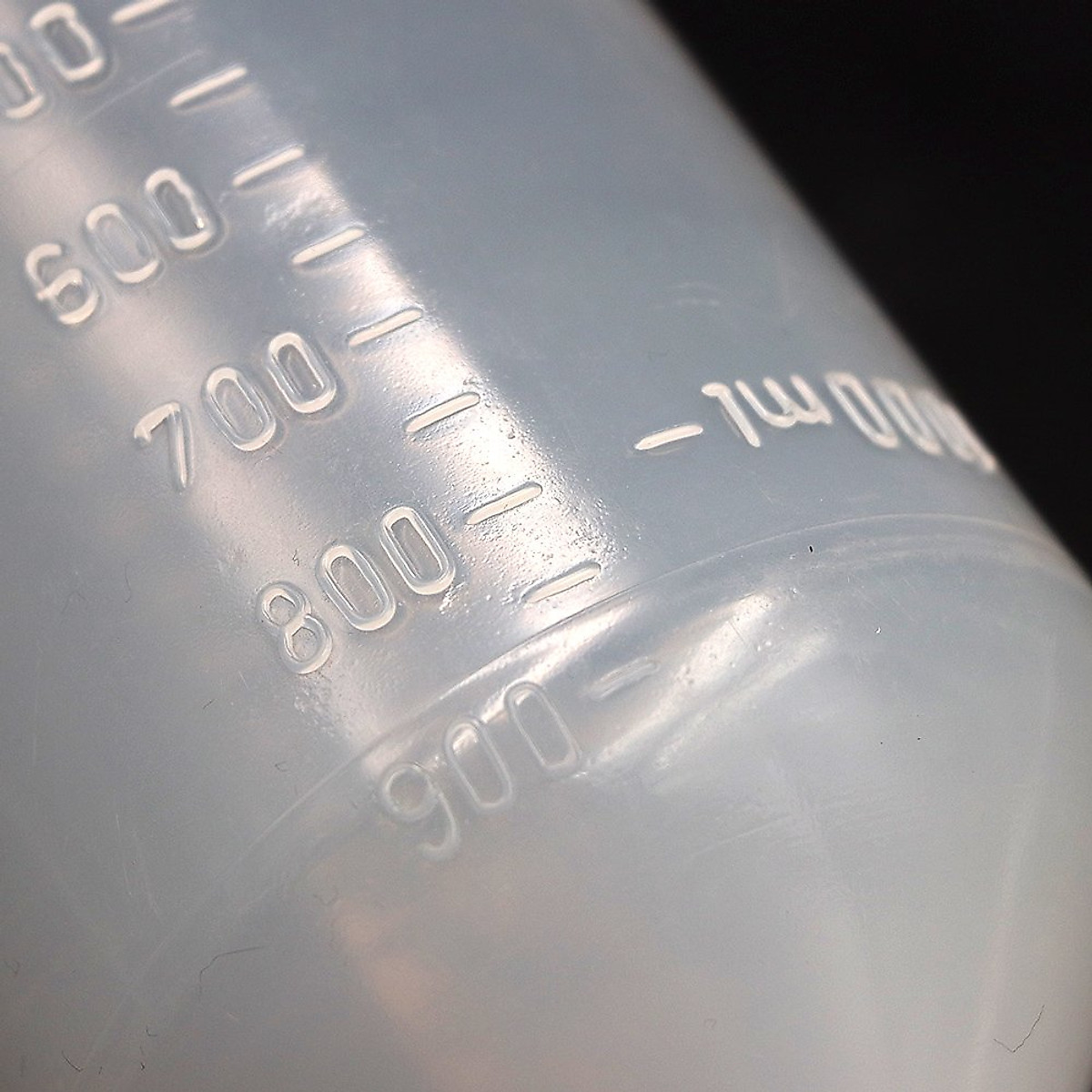 Calf Milk Feeder Bottle with Nipple Sheep Lamb Bottle Holder 1 Quart Screw Set Milking Feeding Replacement