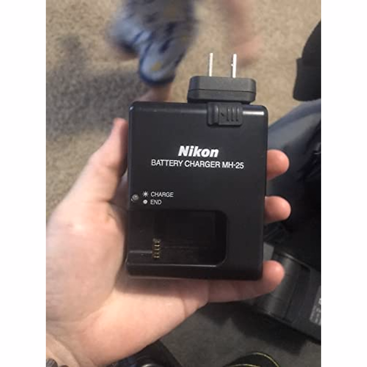 Nikon D7100 24.1 MP DX-Format CMOS Digital SLR with 18-140mm f/3.5-5.6G ED VR Auto Focus-S DX NIKKOR Zoom Lens