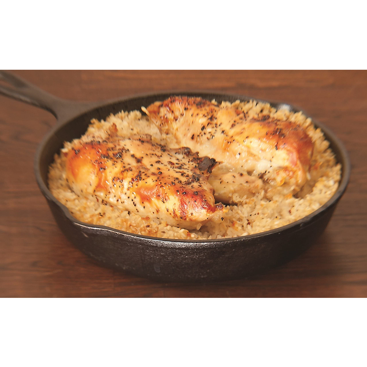 Lodge 9 Inch Cast Iron Skillet and Lid Bundle