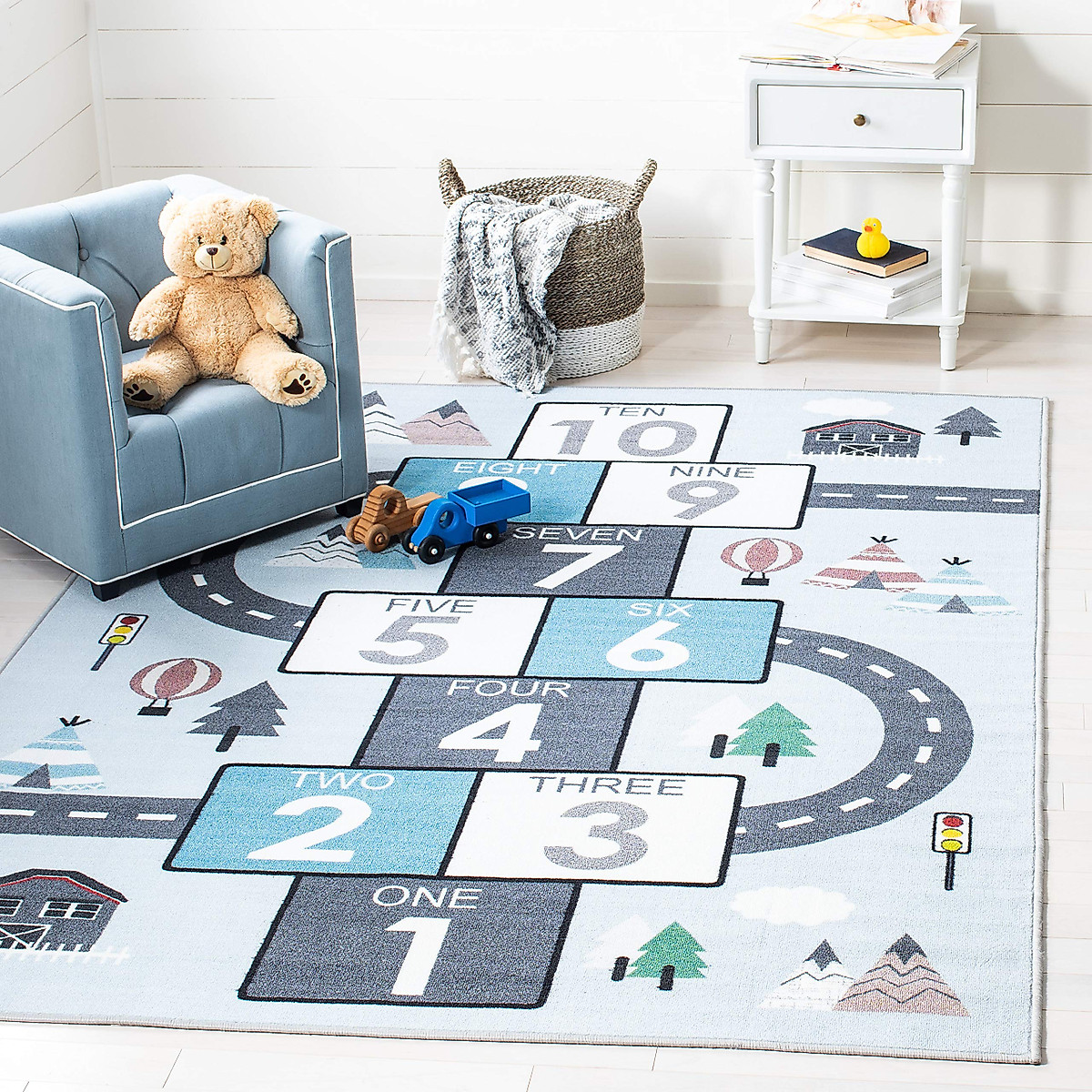 SAFAVIEH Kids Playhouse Collection Accent Rug - 3'3" x 5'3", Grey & Blue, Non-Shedding Machine Washable & Slip Resistant Ideal for High Traffic Areas for Boys & Girls in Playroom (KPH226F)