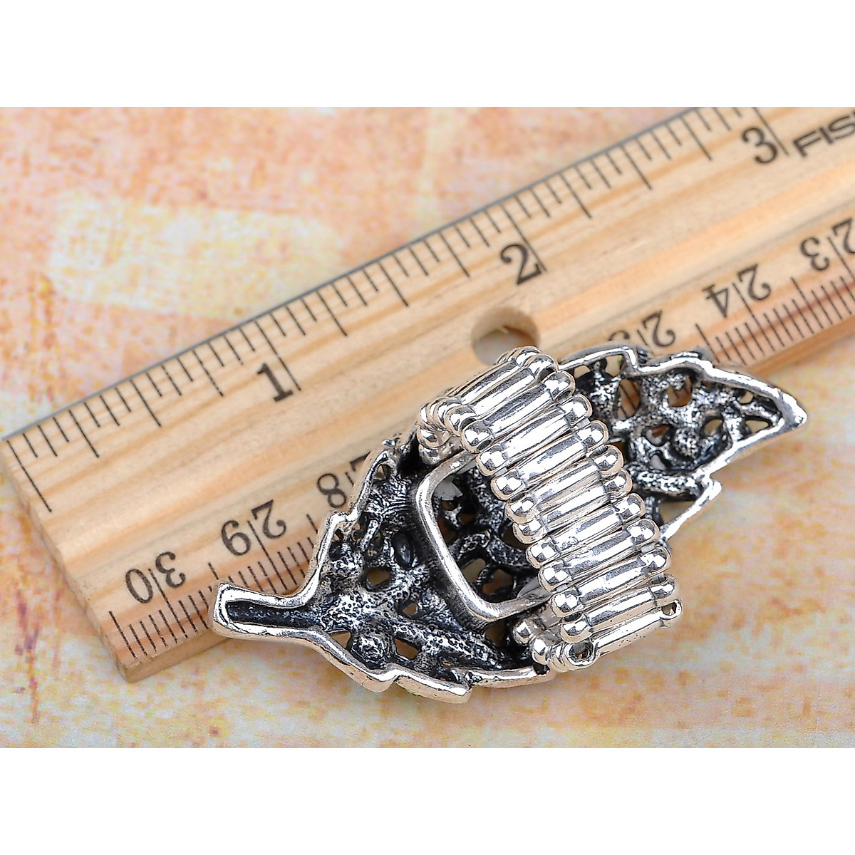 Alilang Womens Silvery Tone Emerald Peridot Green Crystal Rhinestone Leaf Stretchy Adjustable Ring