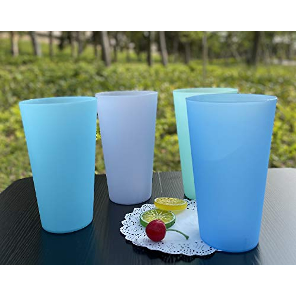 YUYUHUA 32-ounce Cups, BPA-free Plastic Tumblers Reusable Dishwasher Safe Set of 12 in 4 Assorted Colors Large Drinking Glasses