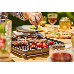 Ooni Cast Iron Dual-Sided Grizzler Plate - 37 x 33cm Reversible Griddle with Removable Handle and Stainless Steel Trivet, Pre-Seasoned Non-Stick Oven Safe Cookware, Pizza Oven and BBQ Accessories