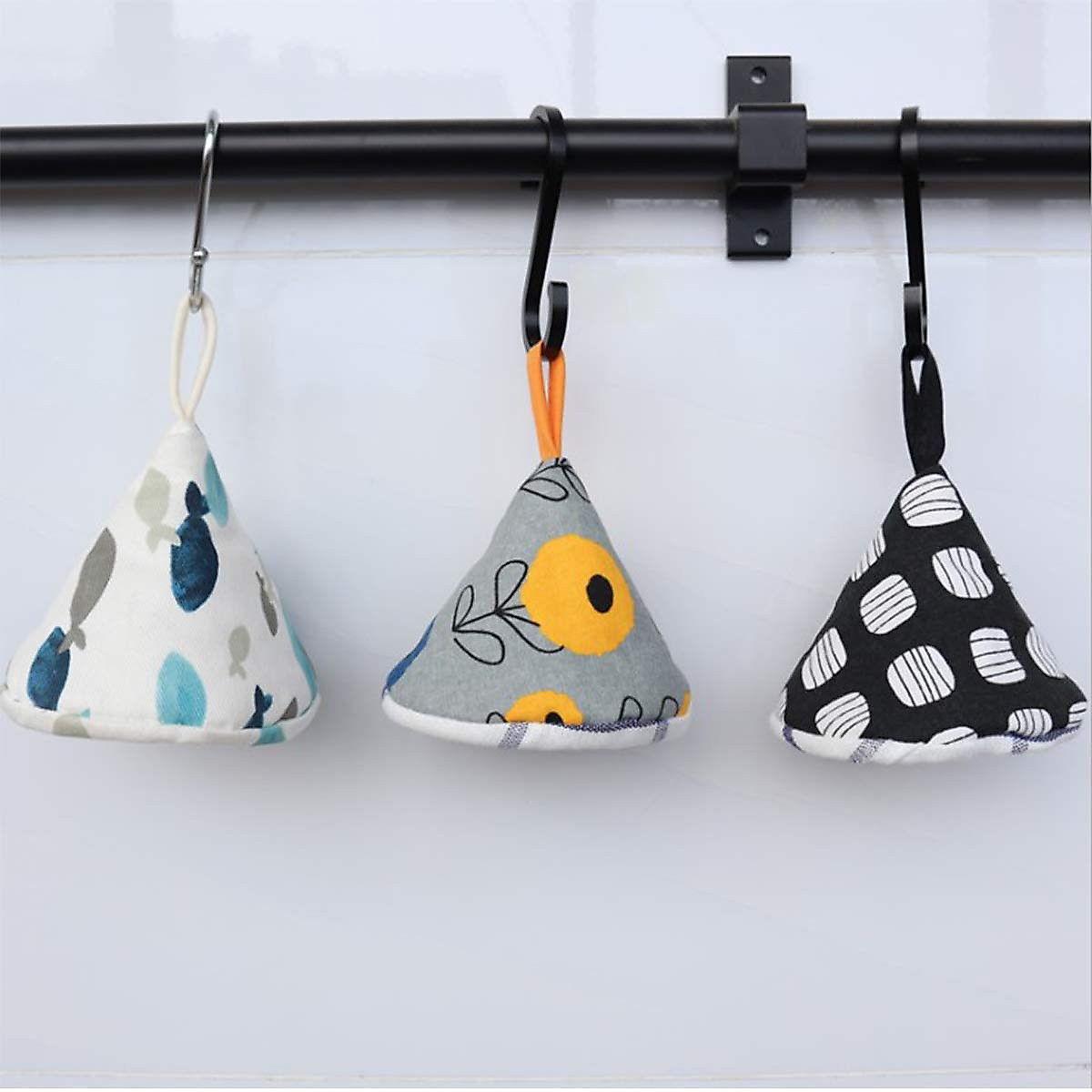 Mini Oven Mitts and Potholders -Hat Like Conical Oven Mitts and Pot Holders, Pinch Grips, Oven Glove, Pot Holders Cooking Gloves Oven Mitt Set for Cooking Baking Grilling (Black&Triangle)