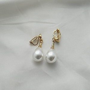 Big Teardrop Pearl Pendant Clip Earrings Drop Clip-on Earrings for Women Gold Plated White Imitation Pearl Non-Pierced Earrings