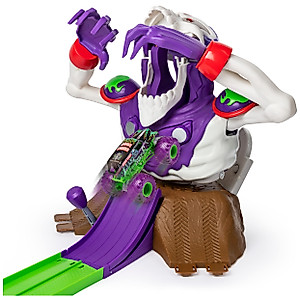 Monster Jam, Grim Takedown Playset with Lights and Sounds, Featuring Exclusive 1:64 Scale Die-Cast Grave Digger Monster Truck