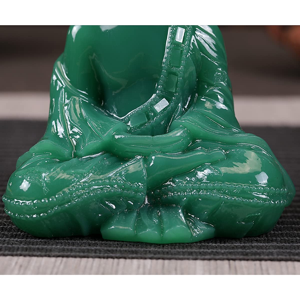 Seyee-bro Meditative Seated Buddha Statue - Gold Thai Sitting Buddha Figurine - Manmade Jade Praying Buddha Sculpture for Home Outdoor Decoration