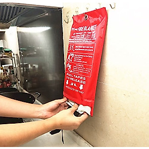 Fire Blanket for Home, Fiberglass Fire Suppression Blanket for Kitchen, Flame Retardant Protection and Heat Insulation Emergency Fireproof Safety Blanket for People, 39.3"x39.3"