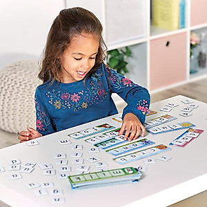 ORCHARD TOYS Moose Games Match and Spell Game. A Fun, First Reading and Spelling Game. 2 Ways to Play. Age 4+. 1-4 Players