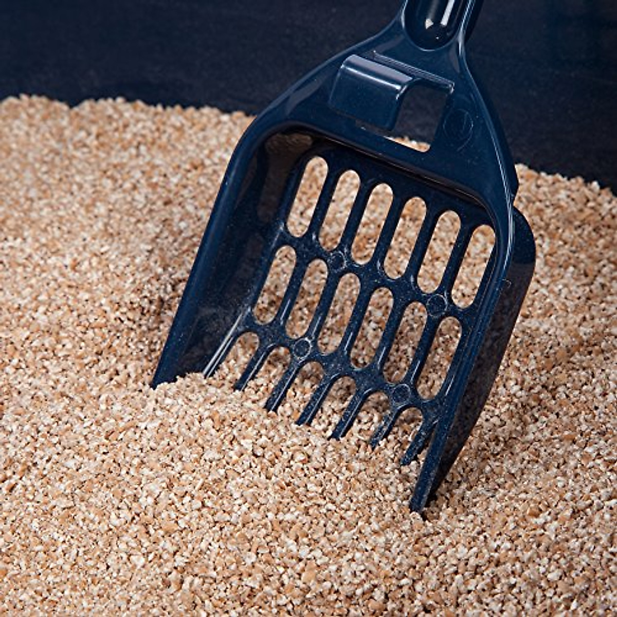 IRIS USA Large Hooded Cat Litter Box with Front Door Flap and Scoop, Enclosed Kitty Litter Tray with Entry Gate for Privacy and Keeping Litter Inside, Navy