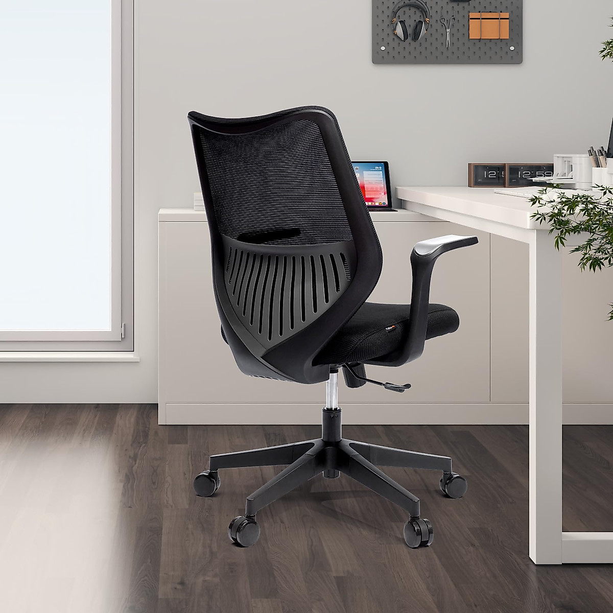 Desk Chair, Ergonomic Office Chair with Movable Cushion Lumbar Support, Mesh Chair with Fixed Armrest and PU Wheels Tilting & Height Adjustment Desk Chair, Black