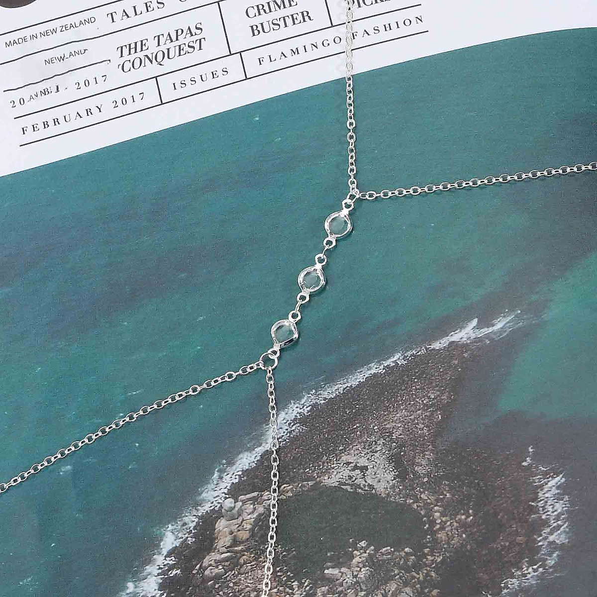 Yheakne Crystal Slave Chain Body Necklace Silver Bikini Bra Chain Necklace Long Cz Harness Bra Necklace Summer Beach Body Chain Jewelry for Women and Girls (Silver)