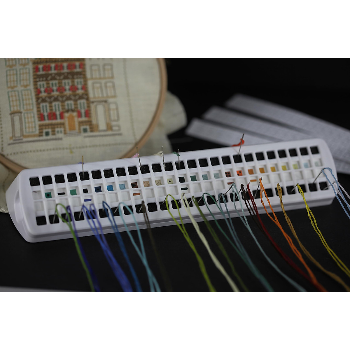 Pako Organiser Storage Needle Organiser - Cross Stitch Accessories - for Embroidery Needle - with 10 Blank Code Cards