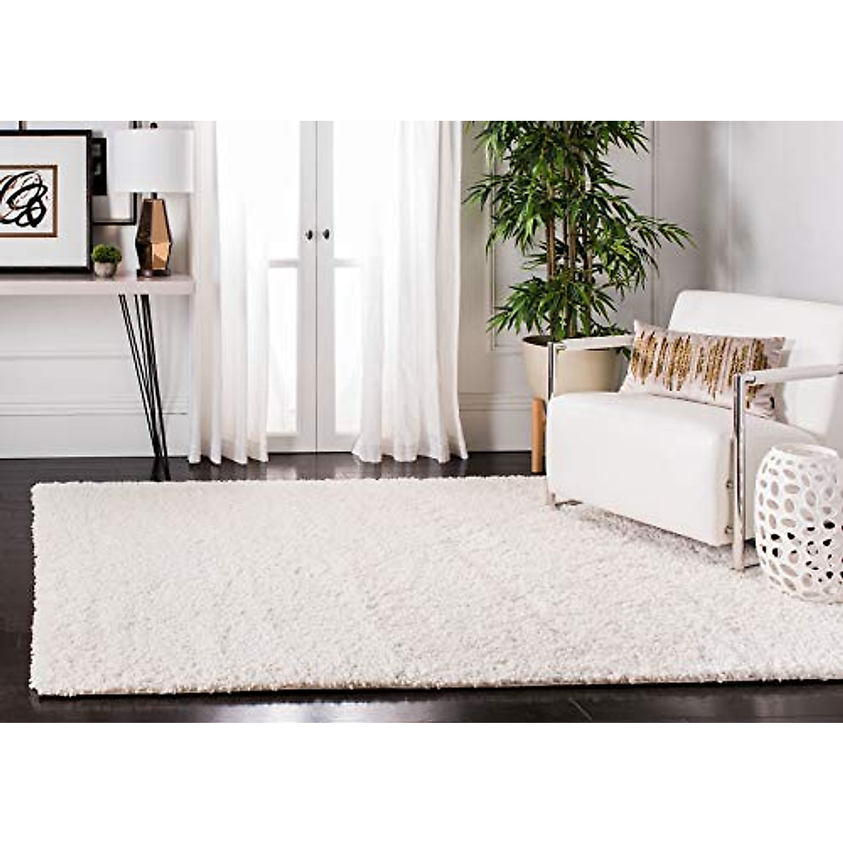 SAFAVIEH Fontana Shag Collection Area Rug - 8' Square, Ivory, Solid Design, Non-Shedding & Easy Care, 2-inch Thick Ideal for High Traffic Areas in Living Room, Bedroom (FNT800A)