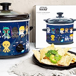 Uncanny Brands Star Wars 2-Quart Slow Cooker- Kitchen Appliance
