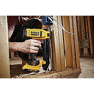DEWALT 20V MAX* Stapler Kit for Cables (DCN701D1)