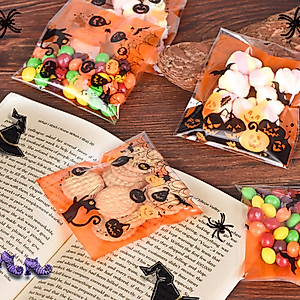 Halloween Cellophane Bags, KUZIUA 100 Pcs Resealable Halloween Cellophane Treat Bags, Sealed Plastic Cellophane Gift Bags with Adhesive Closure for Snack, Cookie & Candies, 3.9 * 3.9 Inches (2 Style)