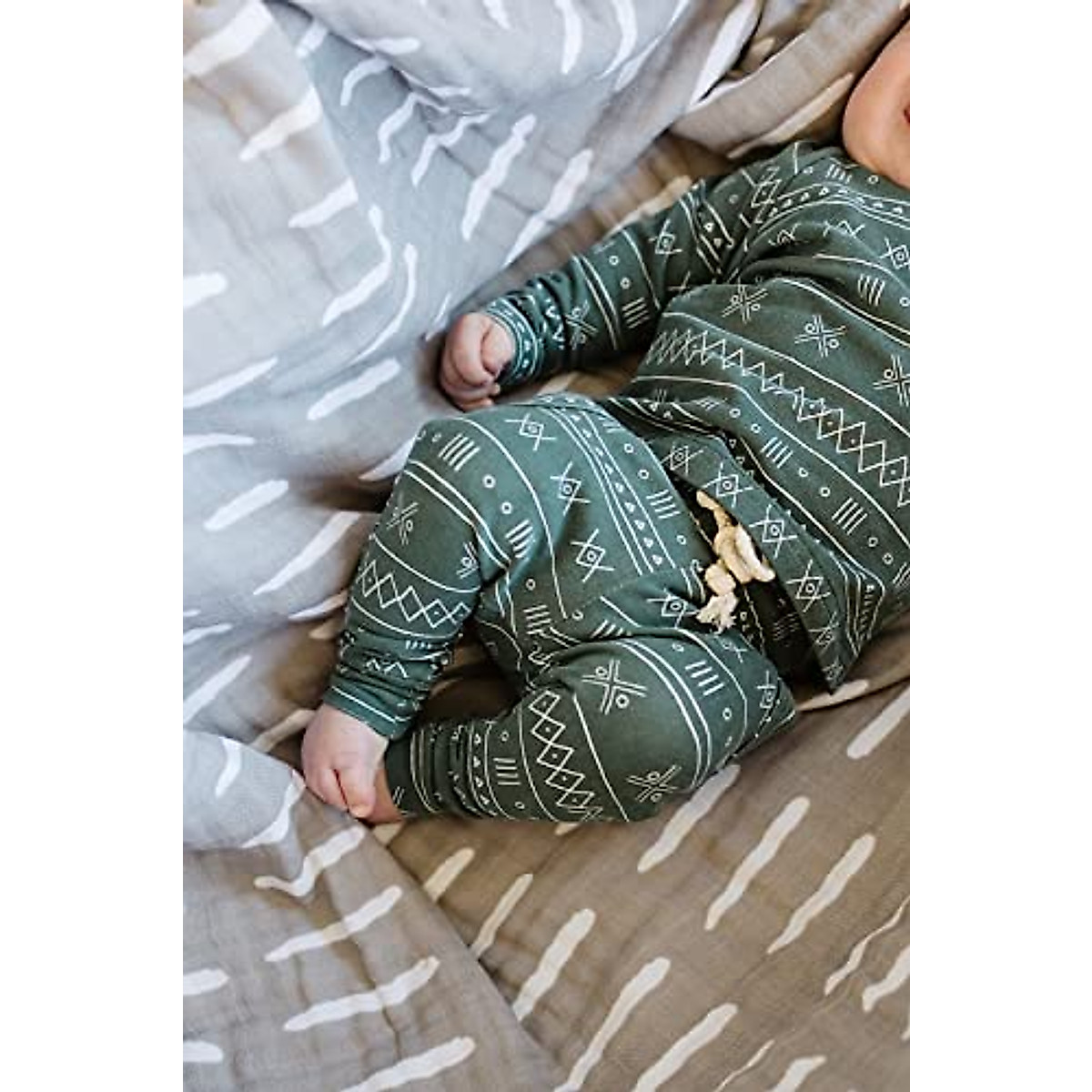 Mebie Baby Muslin Quilt, Grey Dash, 100% Muslin Cotton Baby Blankets for Girls and Boys, Muslin Baby Blanket for Newborns, Babies, Toddler, Soft Muslin Swaddle Blankets, 47"x47"