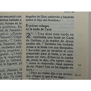 Biblia Recuerdo de Boda Letra Grande Latinoamericana Para Boda con Repujado, Wedding Bible Spanish