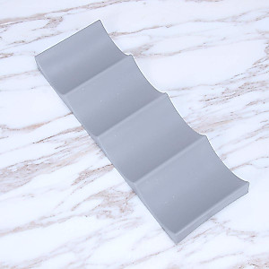 Yardwe European Style Wine Rack Plastic Wine Bottle Display Stacking Mat Can Easy Stacker Kitchen Cabinet Fridge Storage Rack (Dark Grey)