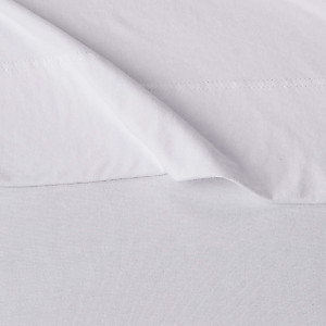 Amazon Basics 4 Piece Bed Sheet Set, 100% Cotton Jersey, Includes Super Soft, Flat and Fitted Sheets, Pillowcase, Full, White, Solid