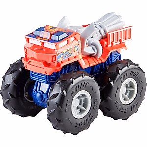 Hot Wheels Monster Trucks Twisted Tredz Vehicles, Creature-Themed 1:43 Scale Toy Truck with Pull-Back Motor & Giant Wheels, Gift for Kids Ages 3 Years Old & Up