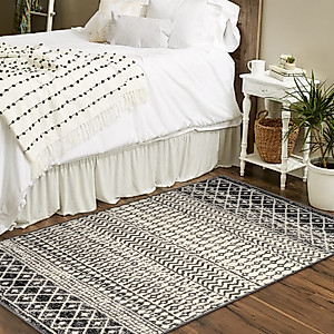 Nailttos 3x5 Rug for Living Room, Ultra Soft Non Slip Moroccan Washable Rug, Distressed Entry Rug Low-Pile Throw Rug Carpet Black Rug for Bedroom Kitchen Living Room Dinning Room