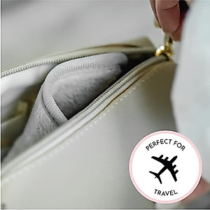 S&T INC. Reusable Makeup Remover Wipes, Microfiber Face Cloths for Washing Makeup and Oil from Skin, Travel Essentials, Grey, 5 Inch x 5 Inch, 5 Pack