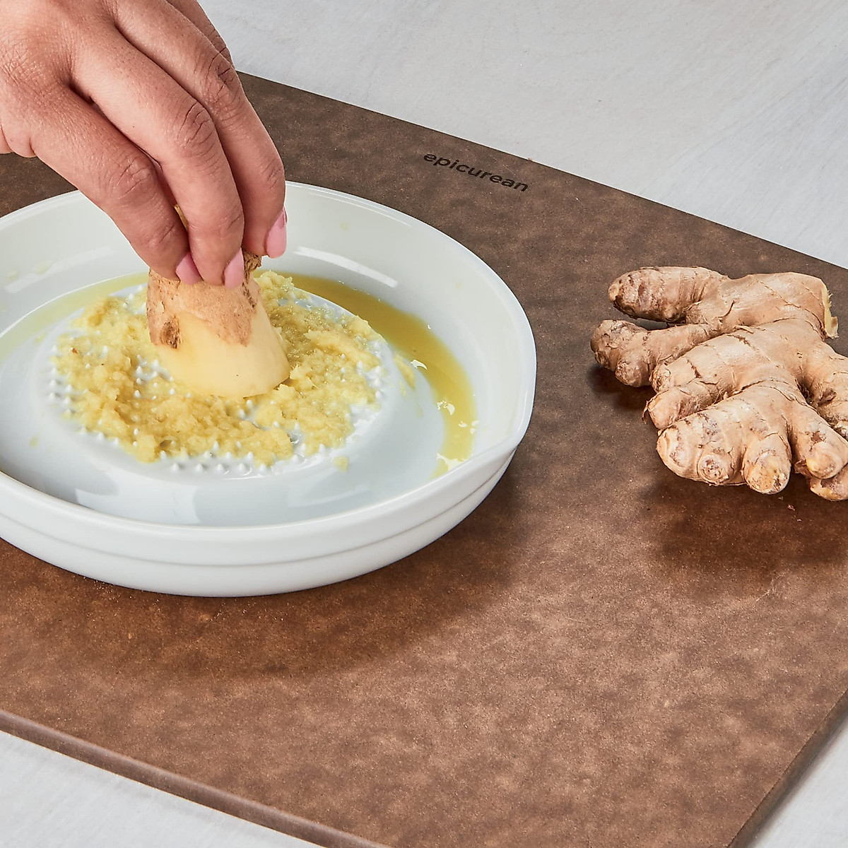 Kyocera 3.5” Ceramic Grater For Ginger, Cheese, Garlic, and More, Essential Kitchen Tool, White