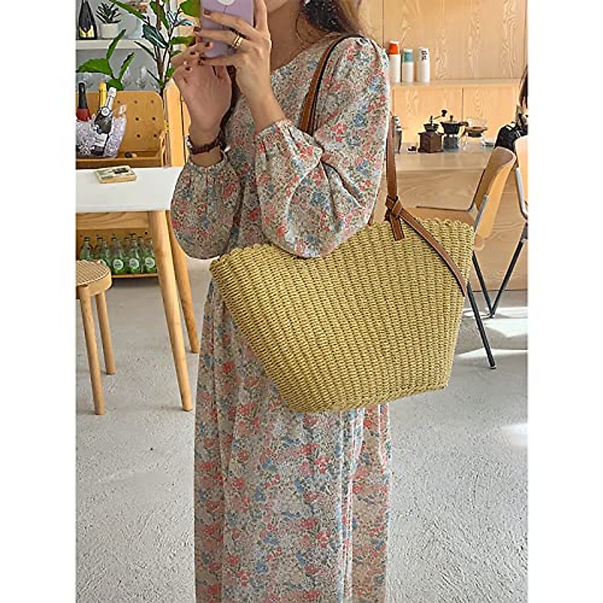 Handwoven Rattan vintage purse Bag Hollow Out Straw Beach Bag Handbag Beach Sea tote Basket Straw vacation Bag (brown)