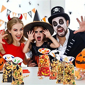 Lodeihoo Halloween Candy Bags Treats Bags, 100 PCS Halloween Plastic Clear Candy Bags 6 Styles with 100 PCS Twists for Snacks Candy Cookies Packing Halloween Party Favors